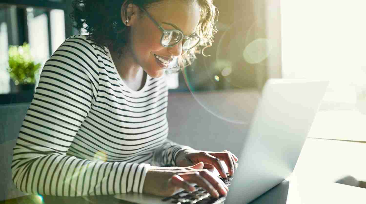 Best Online Jobs For College Students - Earn as much as $22 Per Hour!